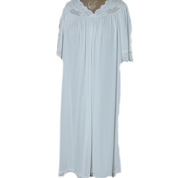 Shadowline | Intimates & Sleepwear | Vtg Ugh Shadowline Night Gown ...
